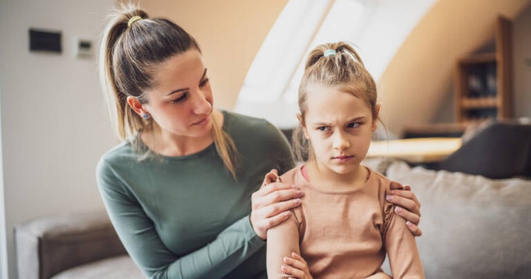 10 behaviors of parents who raise difficult children, according to ...